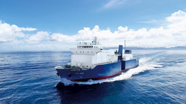 JMU、新型RORO船「JFE黒隆」を引渡し｜短報